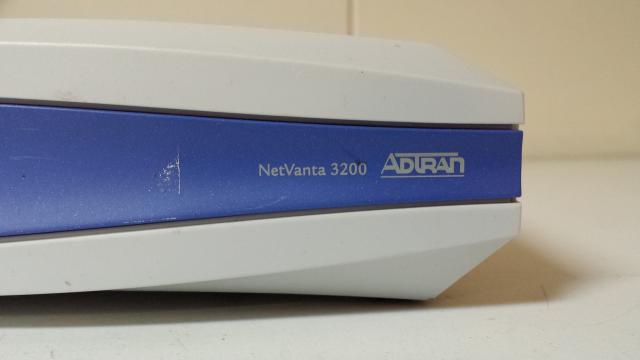 NetVanta 3200 Adtran Access Router – ThatThingYouLove
