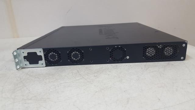 Juniper SSG-320M-SB SSG 320M Secure Service Gateway – ThatThingYouLove