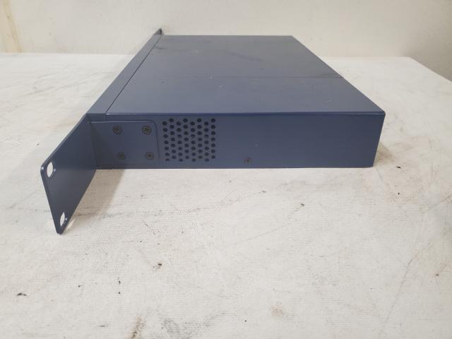 Netgear FS524 Fast Ethernet 24 Port 10/100Mbps Switch w/ Rackmount Ear ...