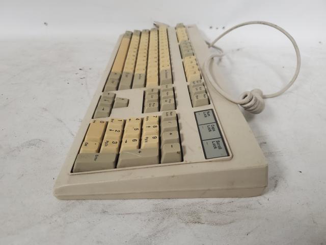 Vintage BTC BTC-5369 PS/2 Mechanical Computer Keyboard – ThatThingYouLove